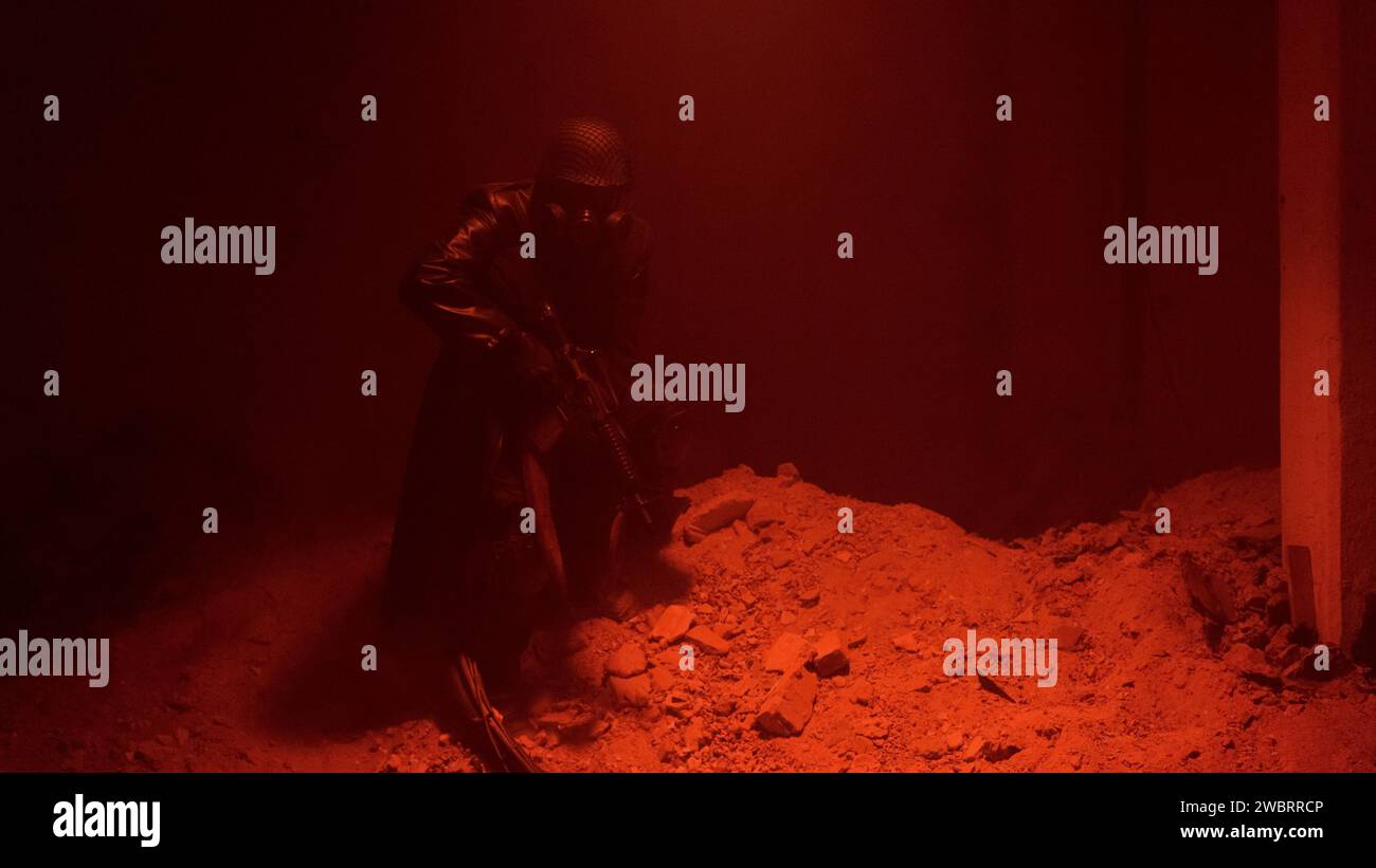 Soldier on the lookout Stock Photo - Alamy