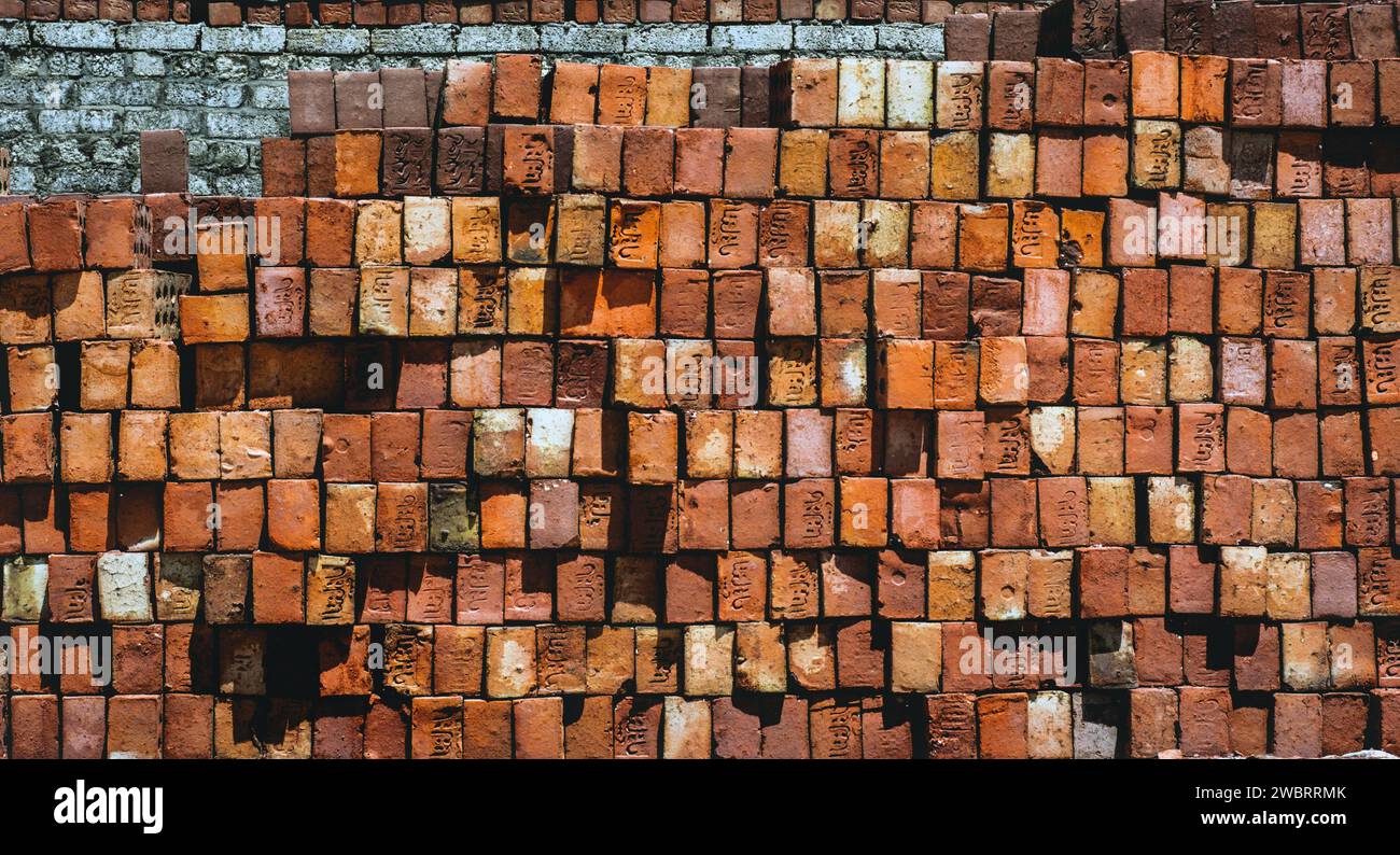 Brick wall pattern background, brick house walls texture close view Stock Photo - Alamy
