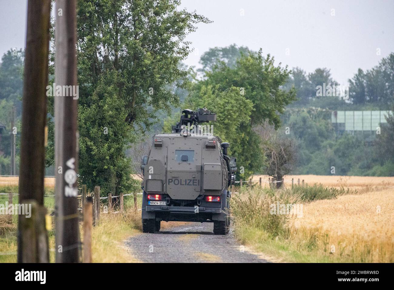 Der Survivor R vom Sondereinsatzkommando bei einem Einsatz. *** The ...