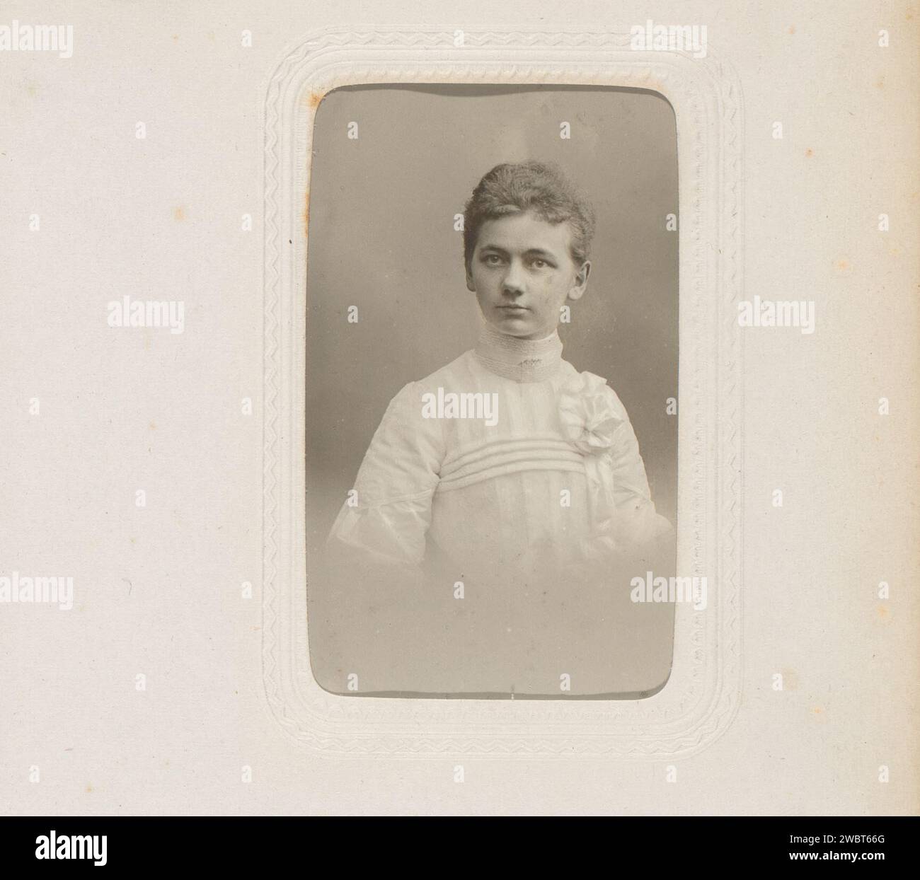 Portrait of a girl, Hans Rupprecht, 1895 - 1920 Photograph. visit card ...