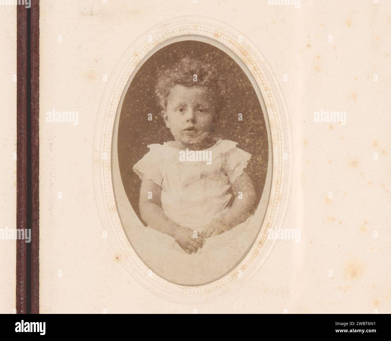 Portrait of a child in white dress, Hisgen Brothers, 1877 - 1884 ...