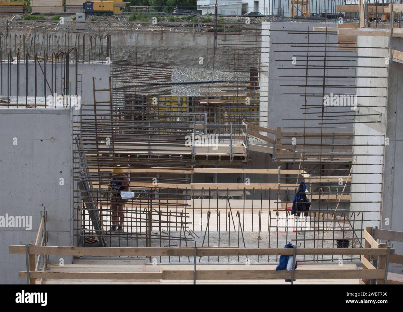 reinforcement and structural steel used in building and construction ...