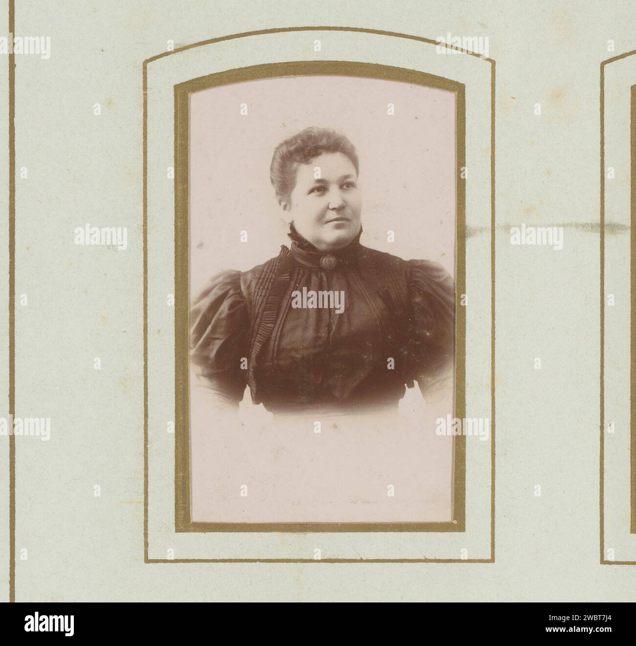 Portrait of a woman, Raoult -Ensch, 1880 - 1920 Photograph. visit card ...