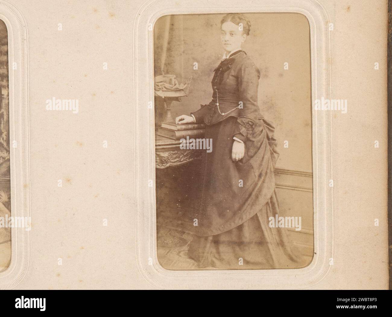 Portrait of a woman, branchut, 1875 - 1900 Photograph. visit card This ...