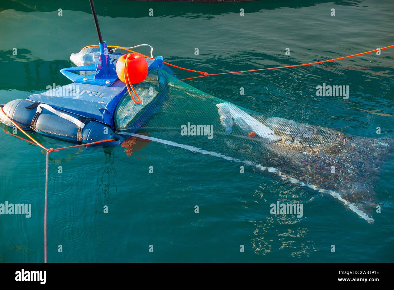 Waste collection machine DPOL / device to capture floating rubbish ...