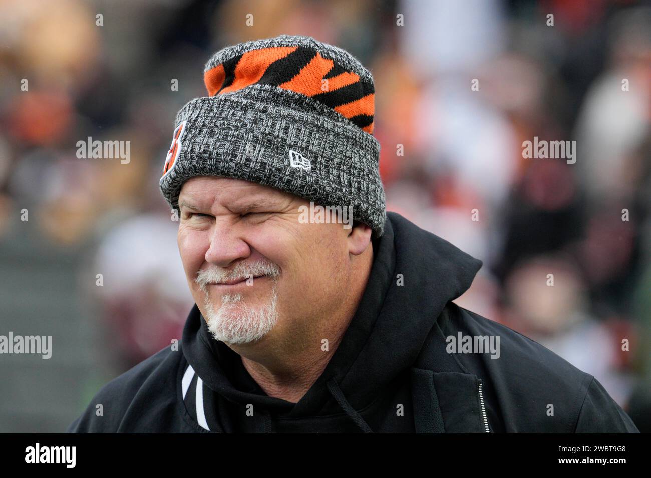 Cincinnati Bengals offensive line coach Frank Pollack stands on the ...