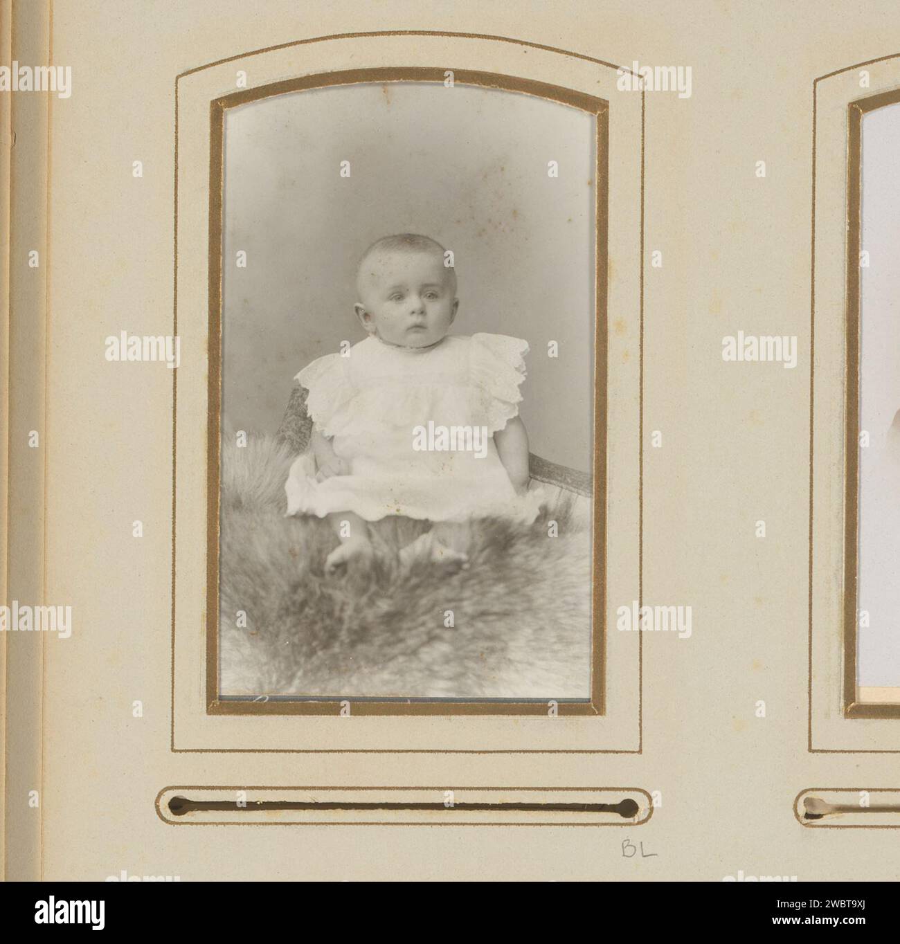 Portrait of a sitting baby, Friedrich Carel Hisgen, 1891 - 1912 ...