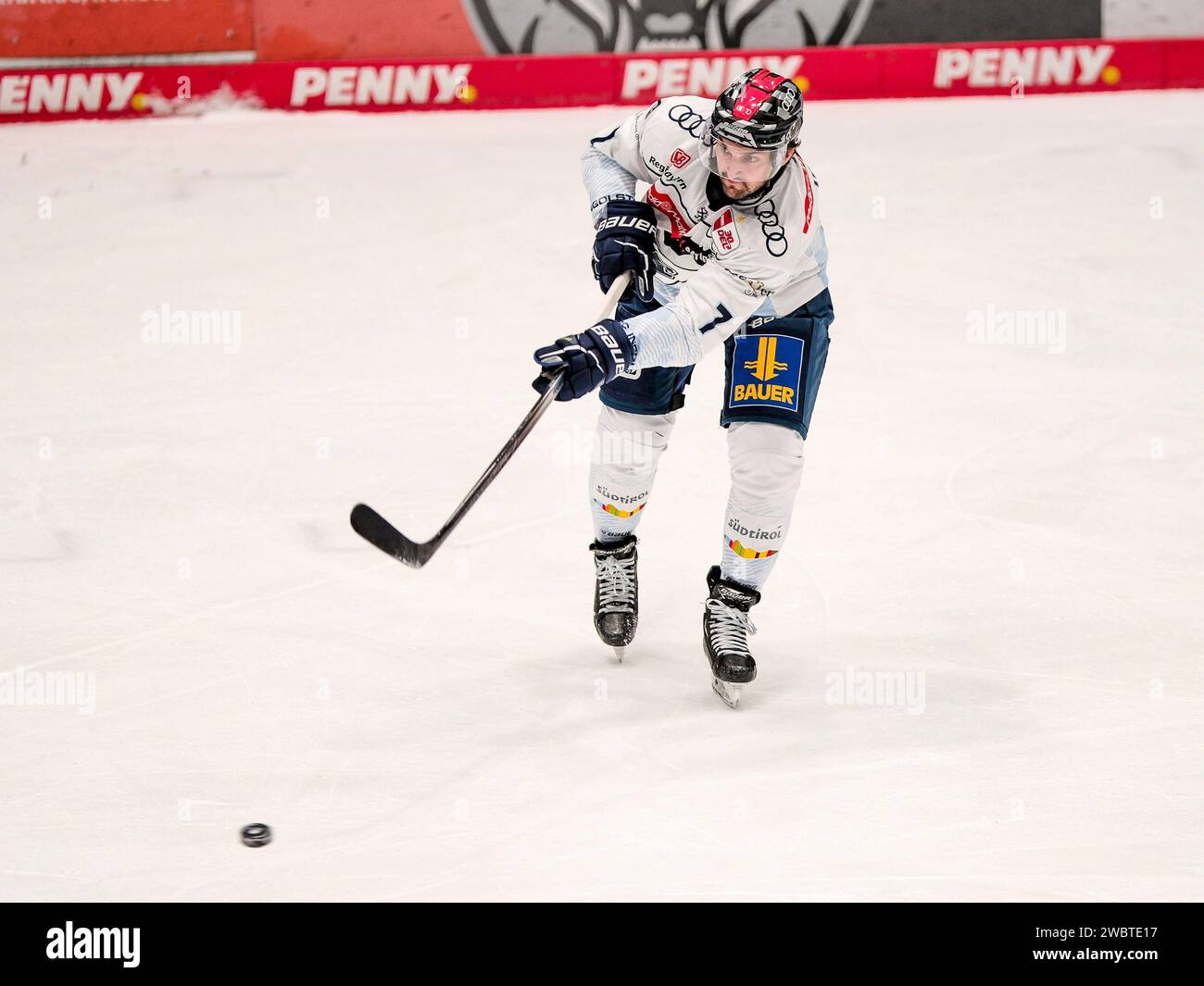 Frankfurt, Deutschland. 11th Jan, 2024. Colton Jobke (ERC Ingolstadt ...
