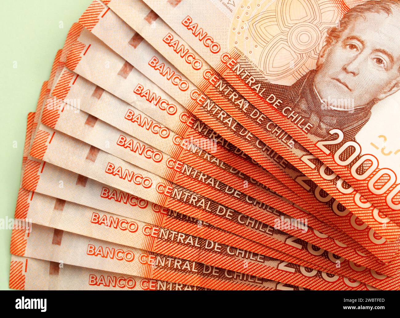 Chilean banknotes chile money hi-res stock photography and images - Alamy