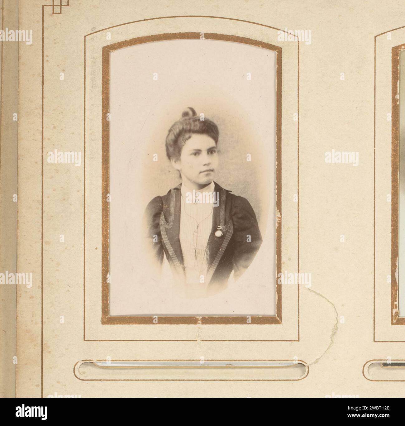 Portrait of a woman, A. Jacquelin, 1860 - 1900 Photograph. visit card ...