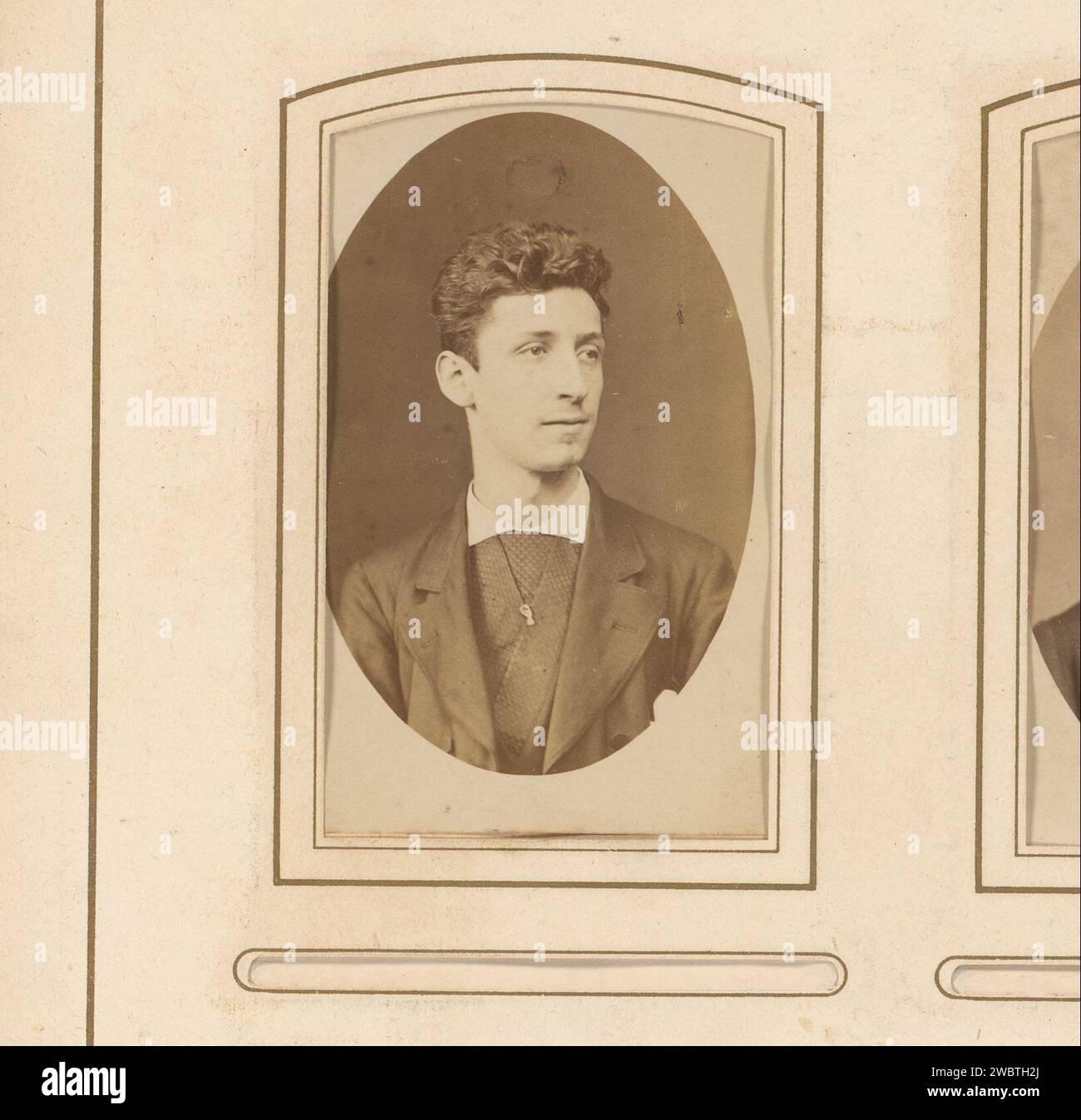 Portrait of a man, Anonymous, 1860 - 1875 Photograph. visit card This ...