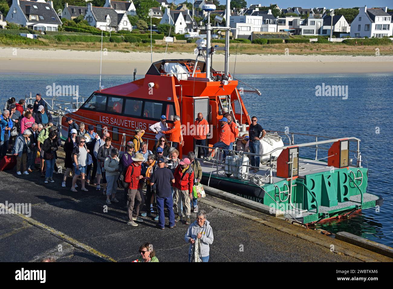 Olivaus SNSM rescue boat at Sainte-Evette harbour, Audierne-Esquibien ...