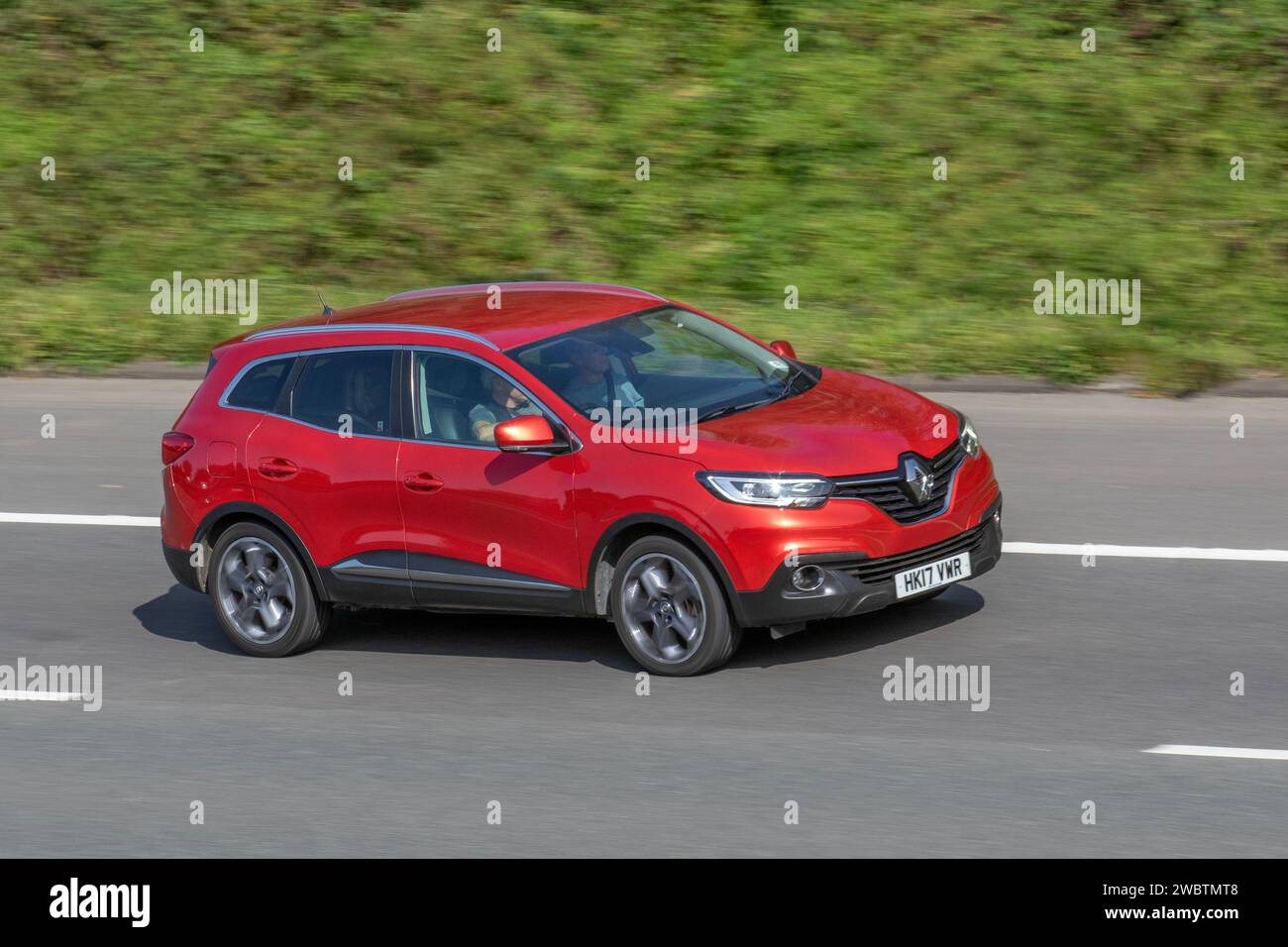 Renault kadjar dynamique nav dci hi-res stock photography and images ...