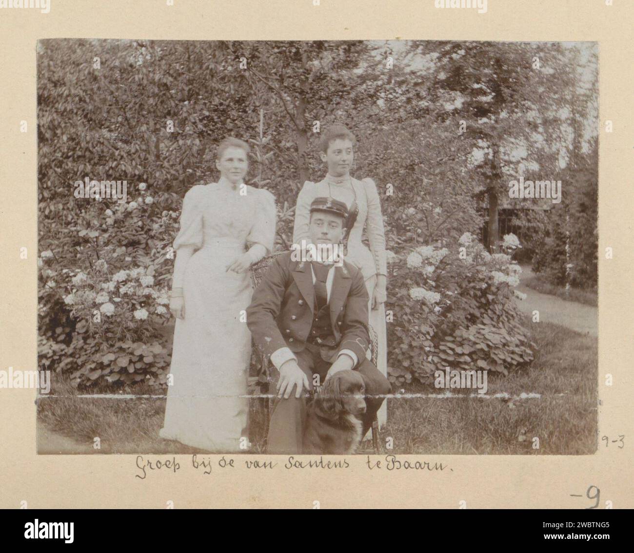 Group portrait in the garden of the Van Santen family in Baarn, Hendrik ...
