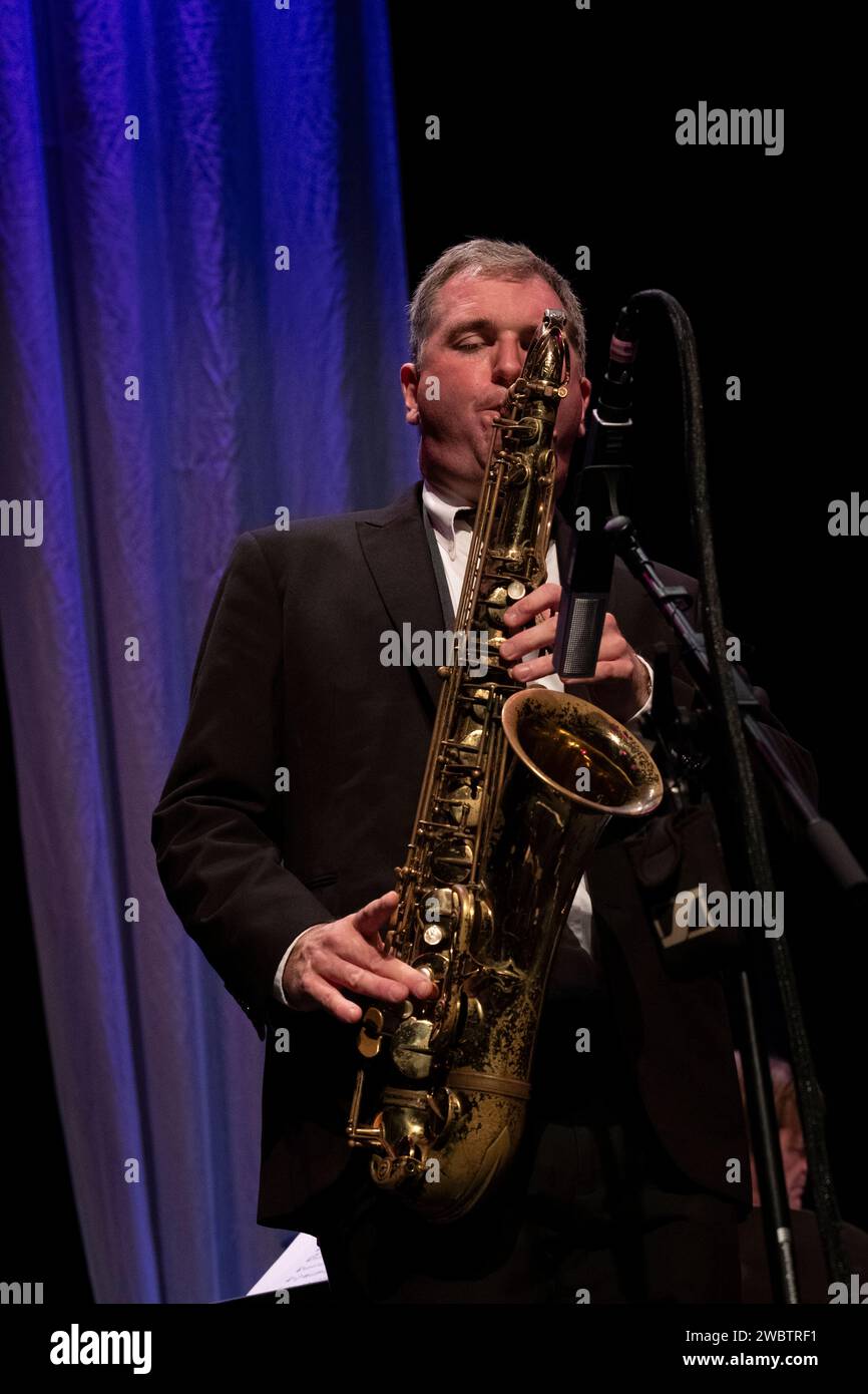 Simon spillett big band hi-res stock photography and images - Alamy