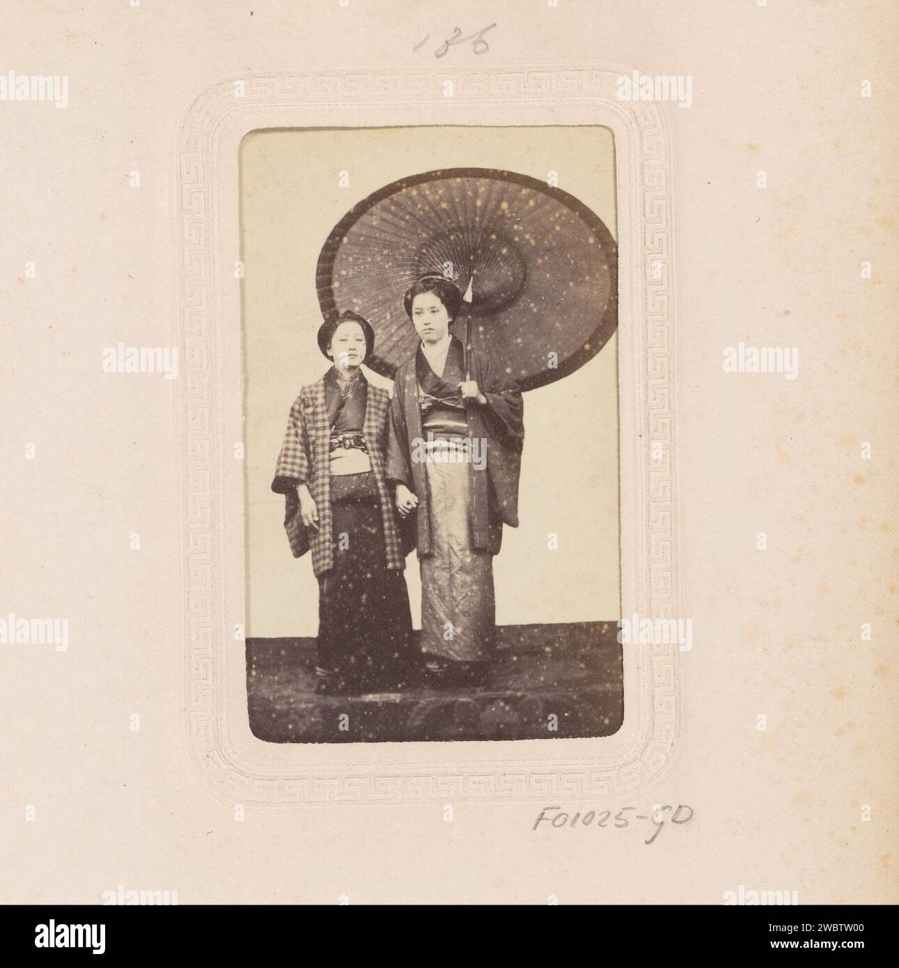 1880 woman parasol hi-res stock photography and images - Alamy