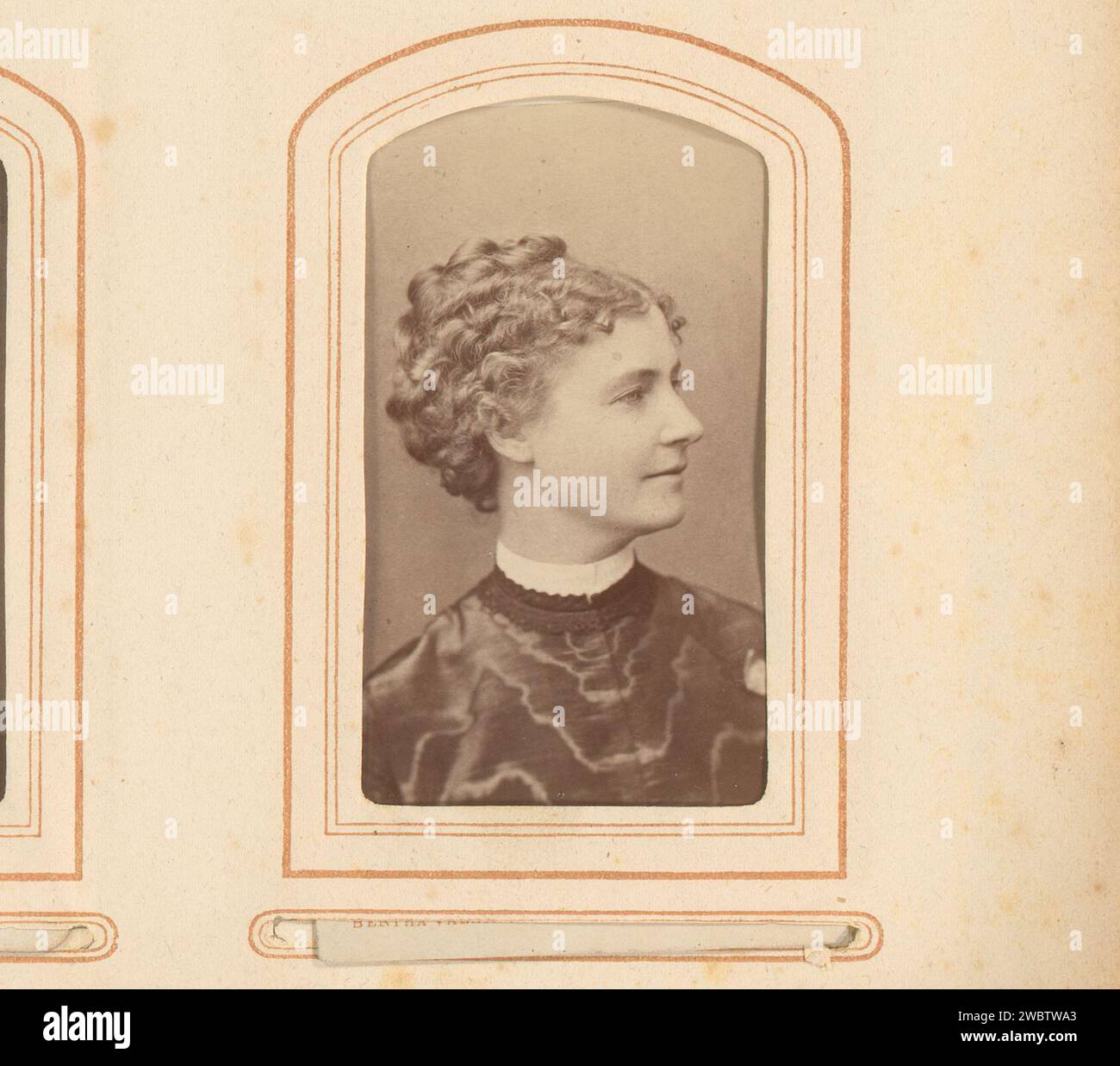 Portret Van Elise Hwasser, Bertha Valerius, 1850 - 1894 Photograph. visit card This photo is ...