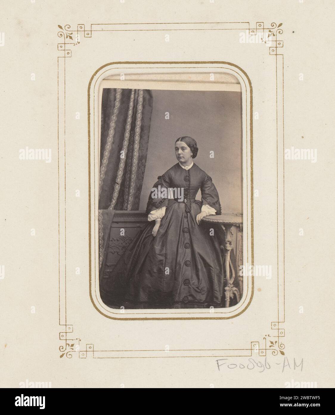 Portrait of a woman, Charles Thomas Newcombe, 1858 - 1872 Photograph ...