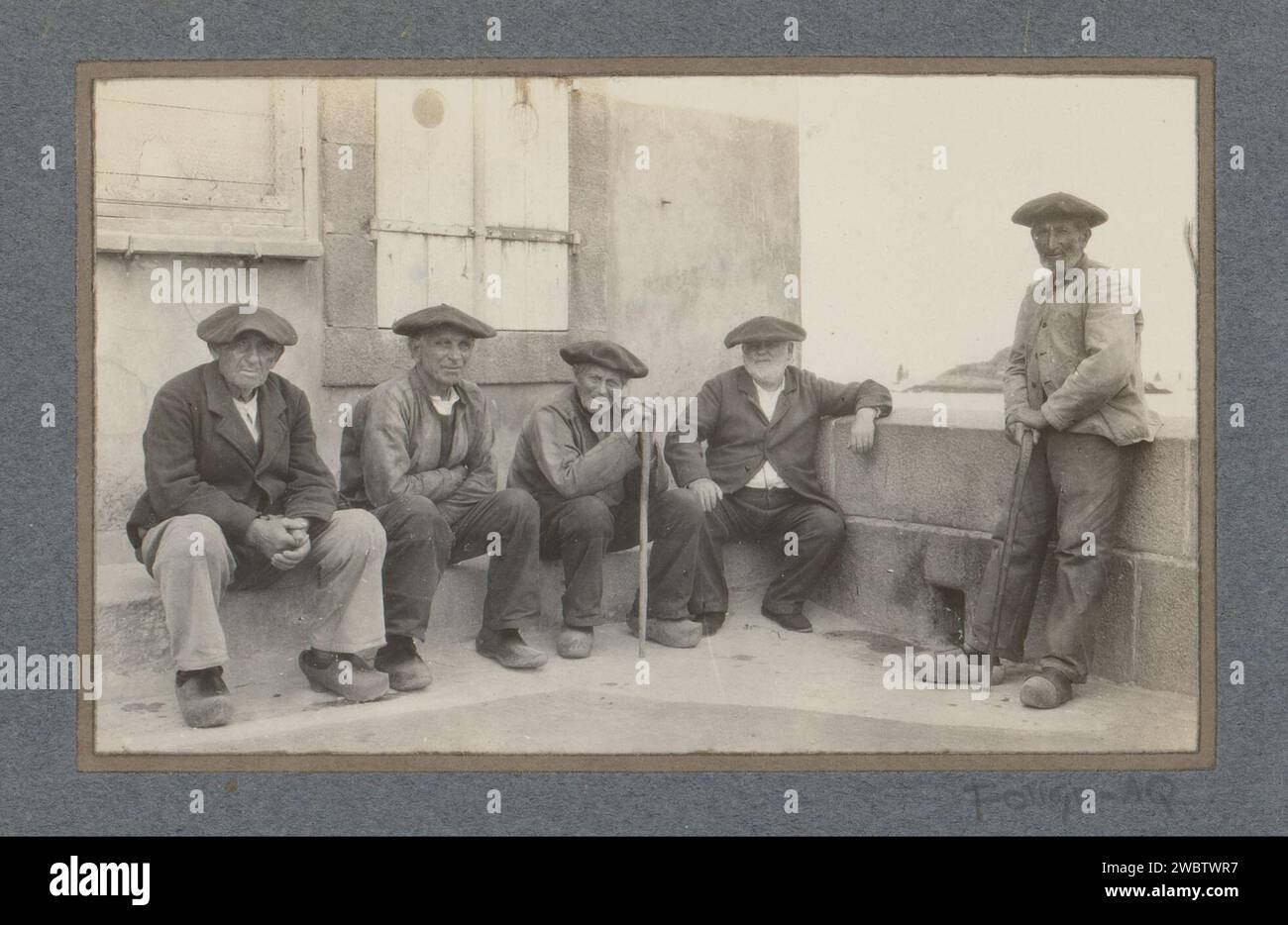 Five old men with Petten, Anonymous, 1914 - 1927 photograph This photo ...