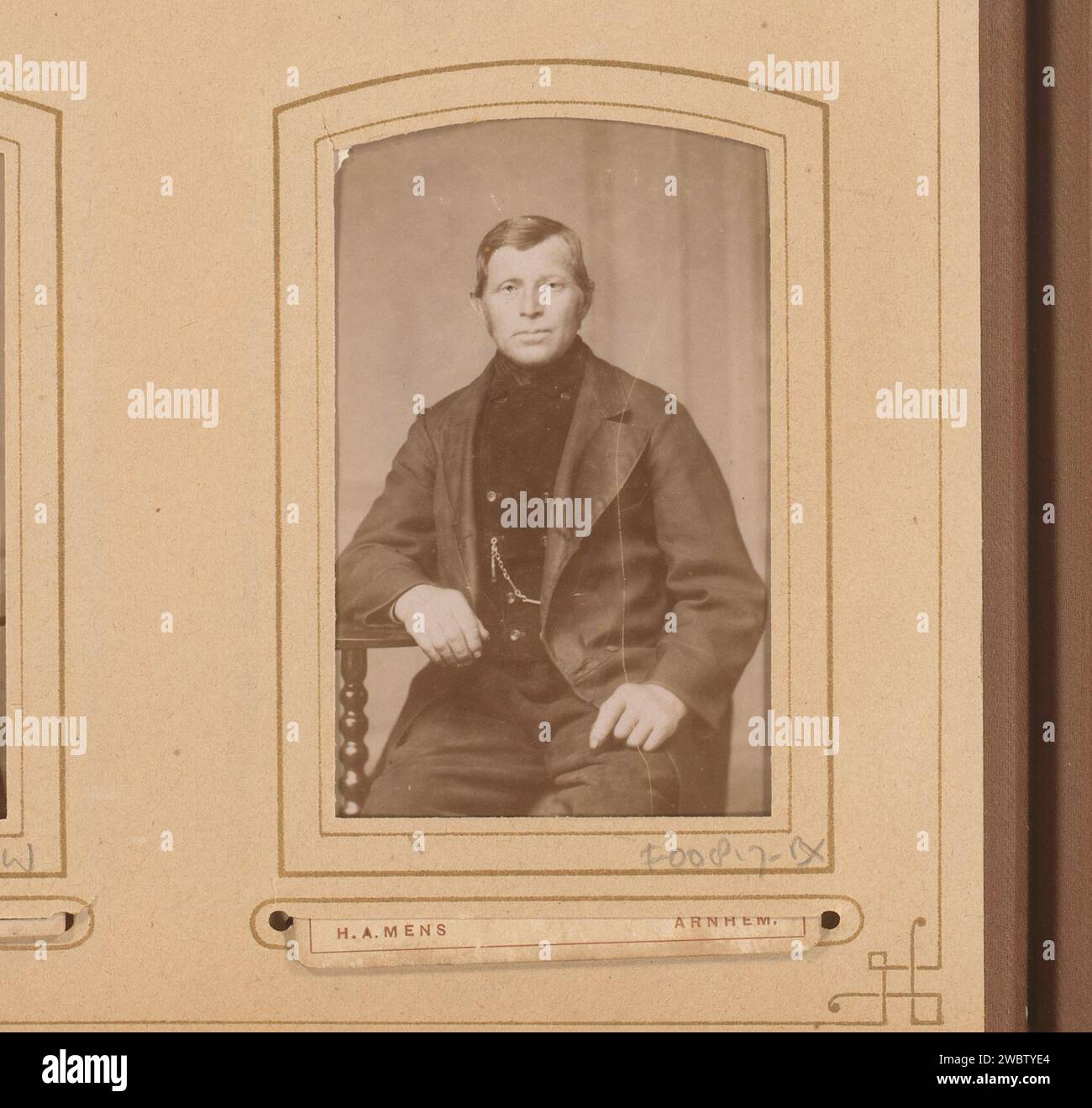 Portrait of a sitting man, Hermanus Arnoldus Mens, 1870 - 1899 Photograph. visit card This photo ...