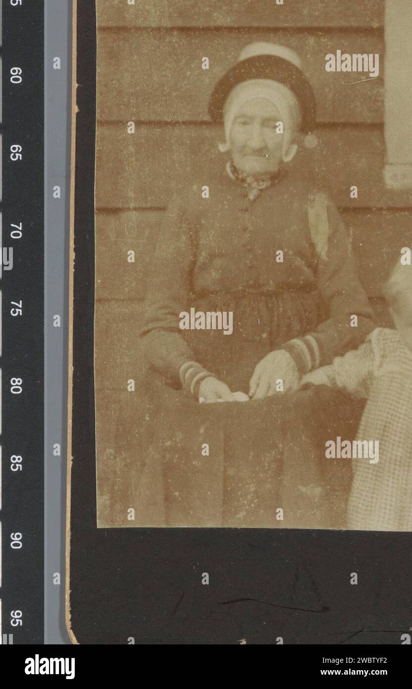 Portrait of an old woman with a child, referred to as Peet and Pietje ...