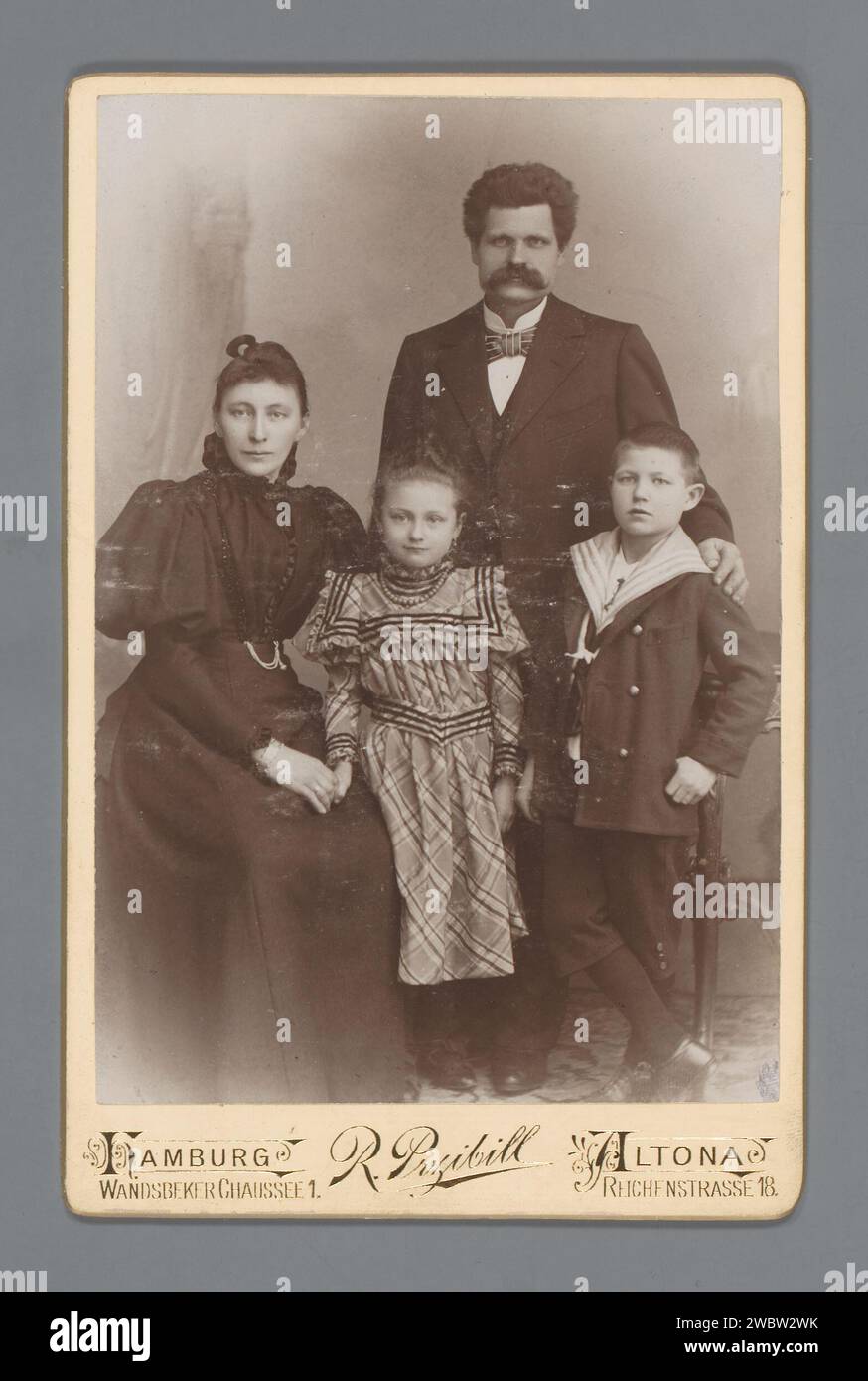 Studio portrait of an unknown family, R. Przibill, c. 1875 - c. 1890 ...