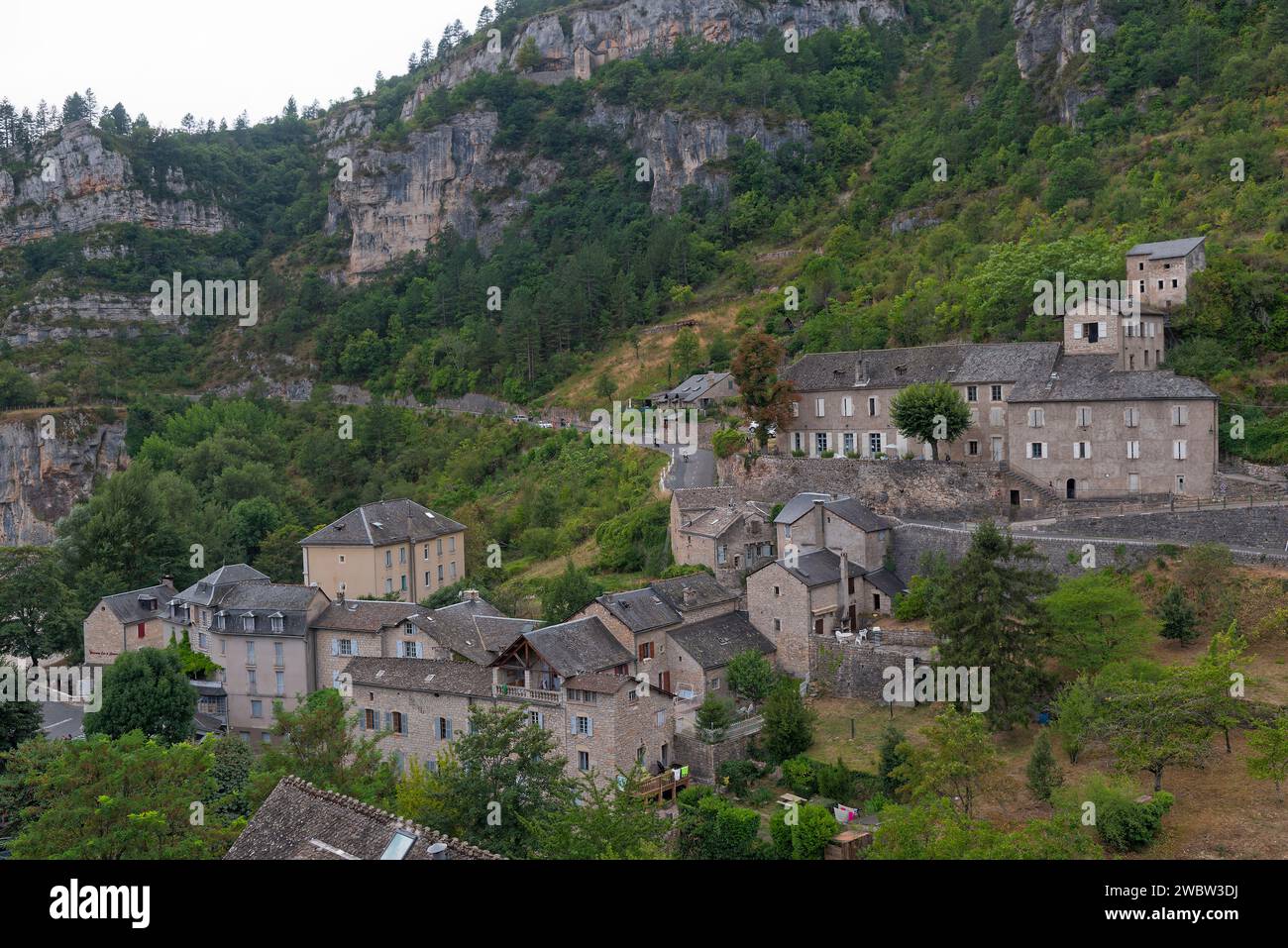 le village médieval de Sainte enimie au coeur de la vallée du Tarn et l ...