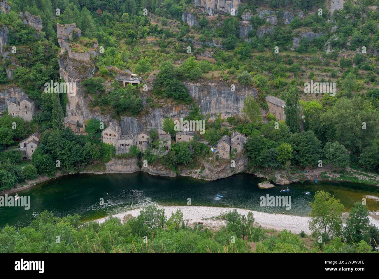 le village médieval de Sainte enimie au coeur de la vallée du Tarn et l ...
