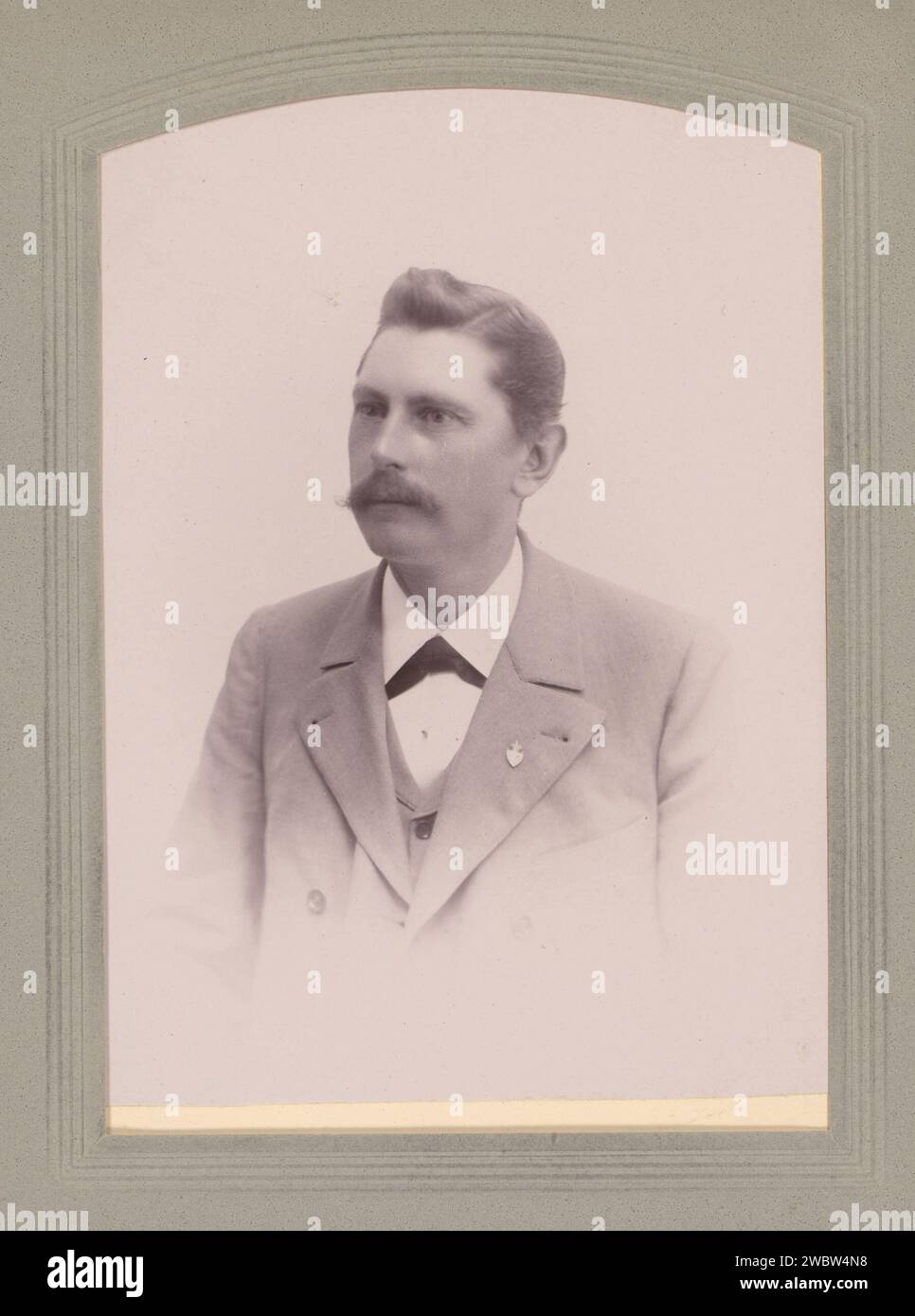 Porter Van Een Man Met Snor, Atelier Sundbyberg, 1880 - 1920 photograph ...