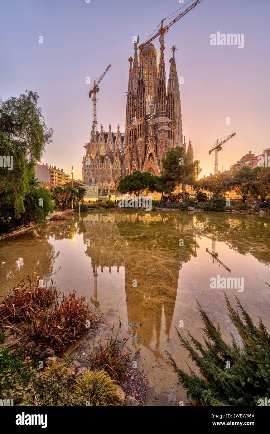 Death facade sagrada familia barcelona hi-res stock photography and ...
