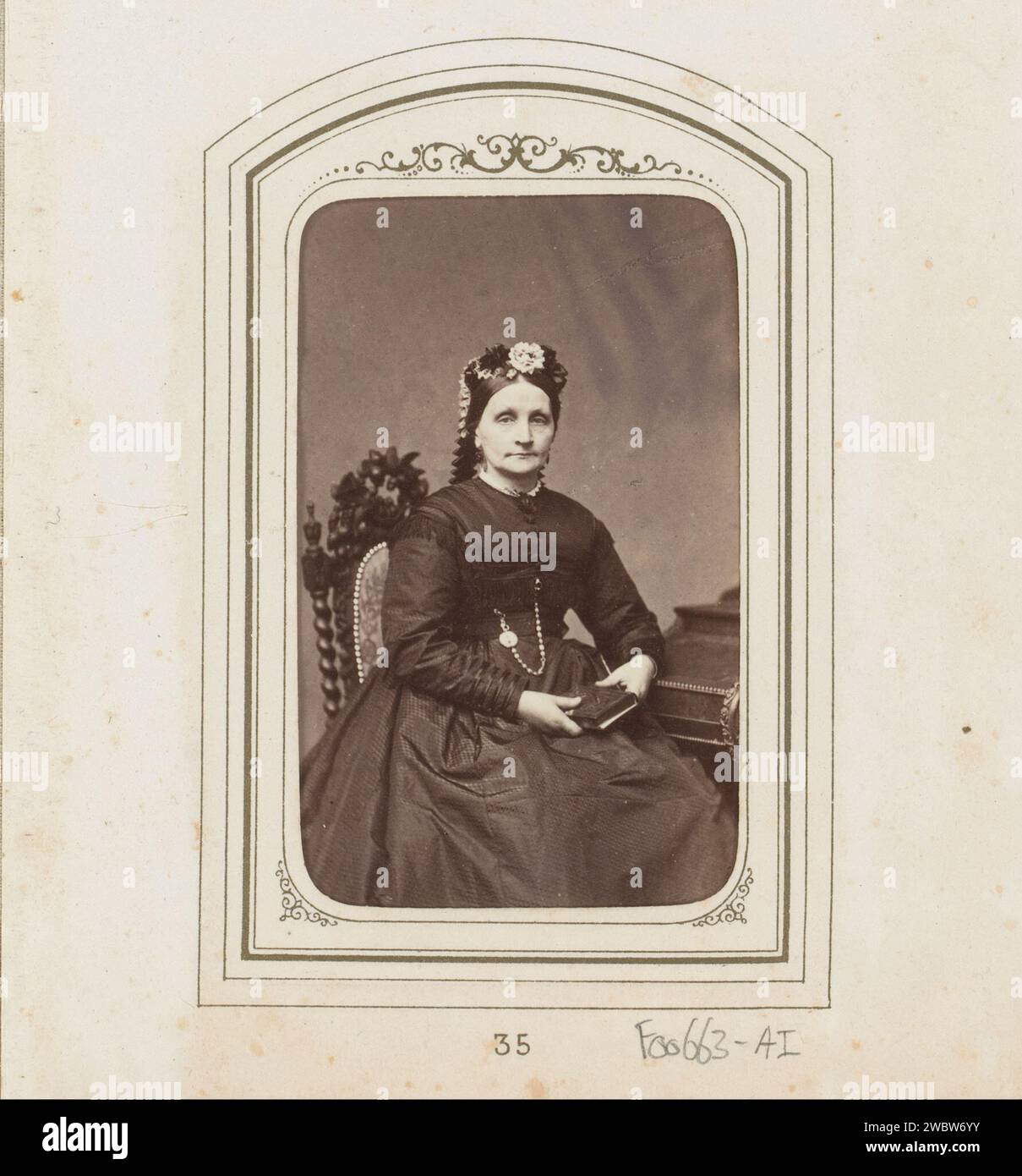 Portrait of a sitting woman with book, Eduard Fuchs, 1859 - 1870 ...