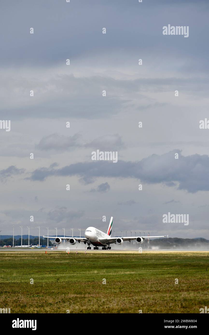 Emirates, Airways, Airlines, A380, 800, A 380 - 800, take of, start ...