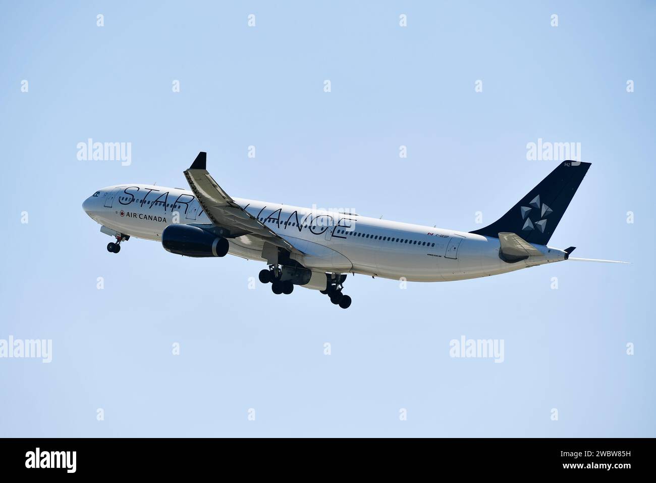 Star Alliance, Air Canada, Airbus, A330-300, A 330, take off, start ...