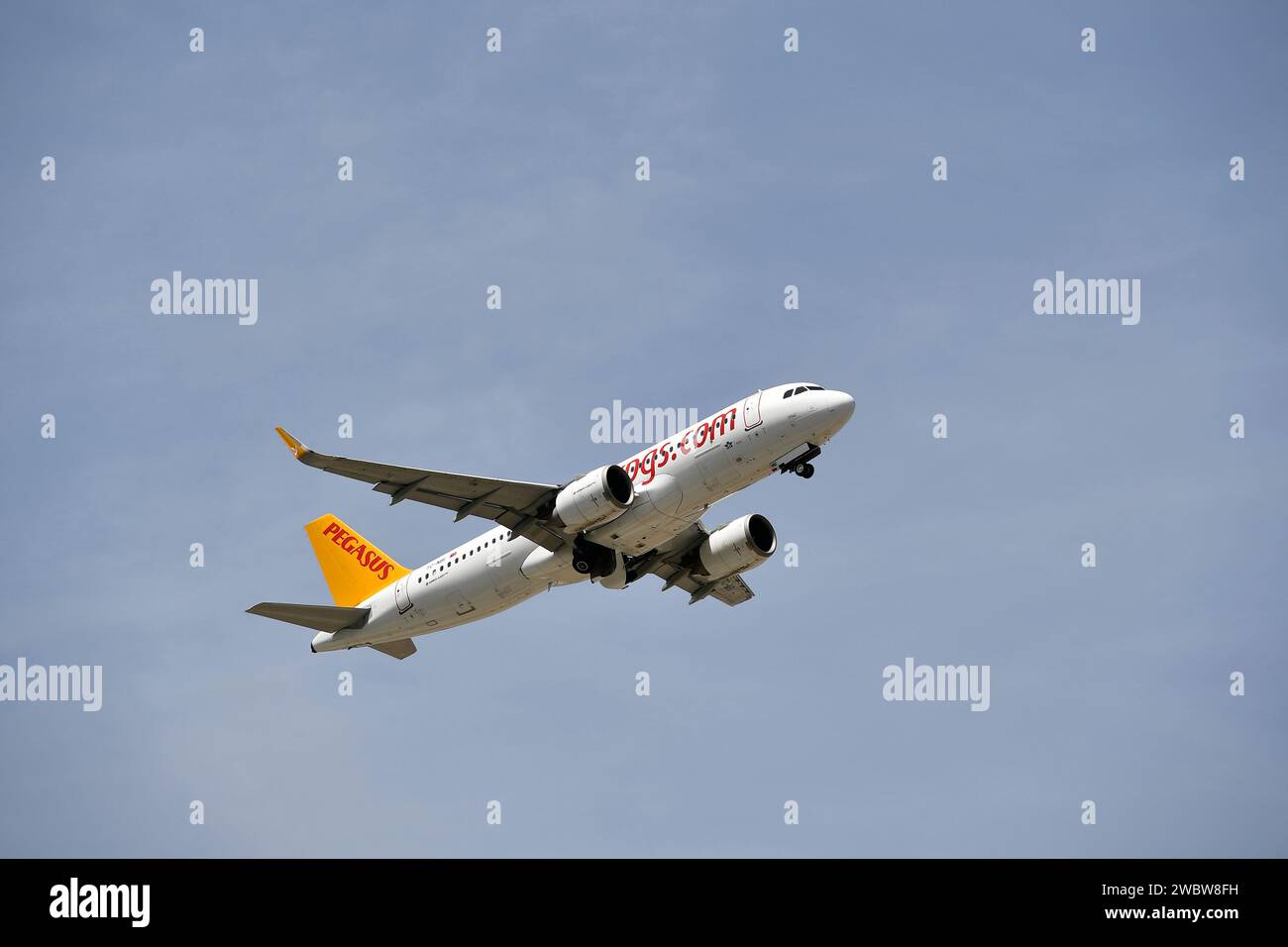 Pegasus, Airlines, Airbus, A320, Neo, Start, Take off, Air Born, fly ...