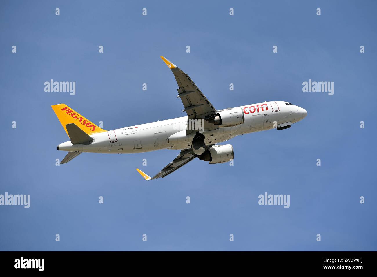 Pegasus, Airlines, Airbus, A320, Neo, Start, Take off, Air Born, fly ...
