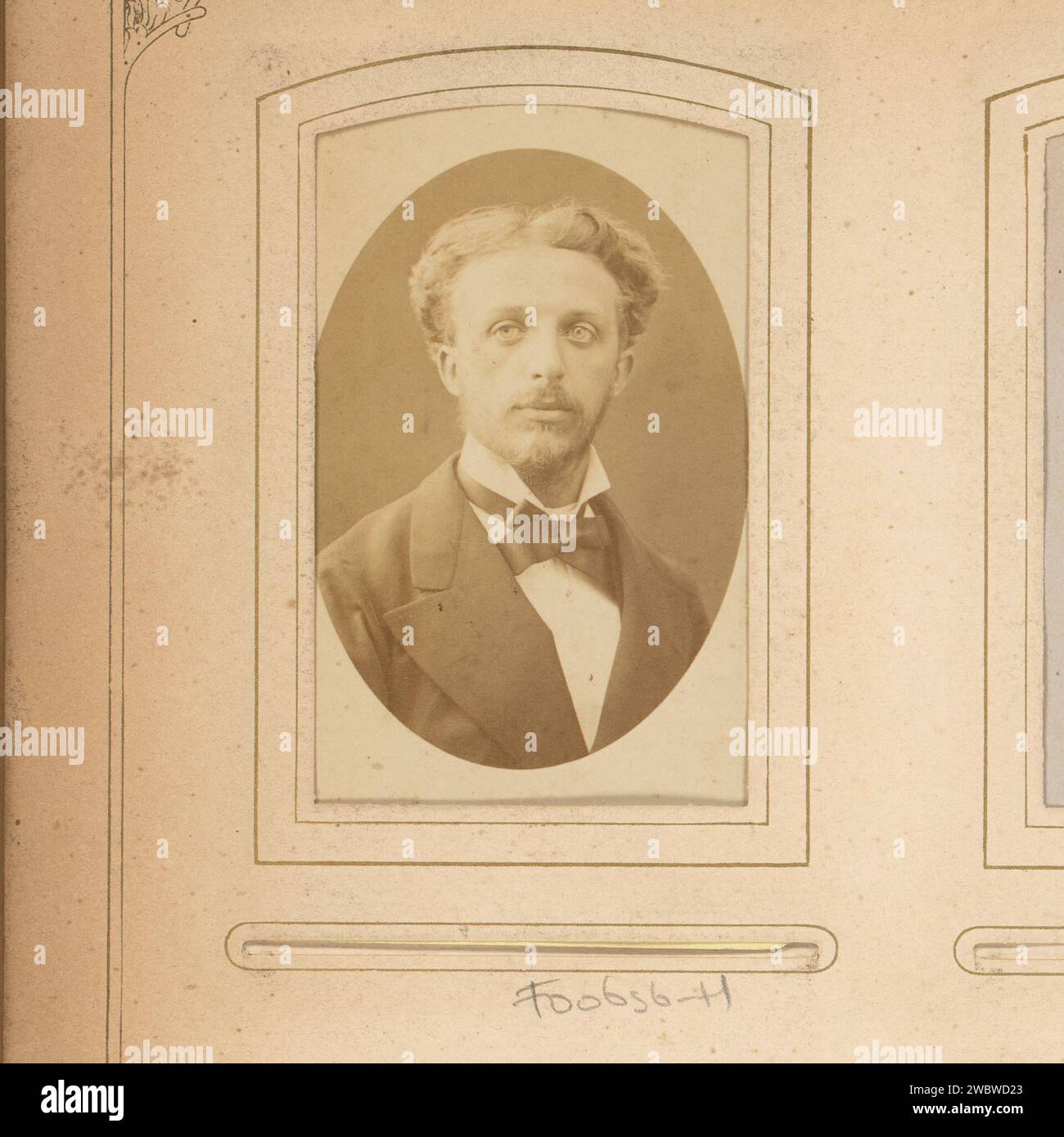 Portrait of a man, A. Dandoy, 1856 - 1898 Photograph. visit card This ...