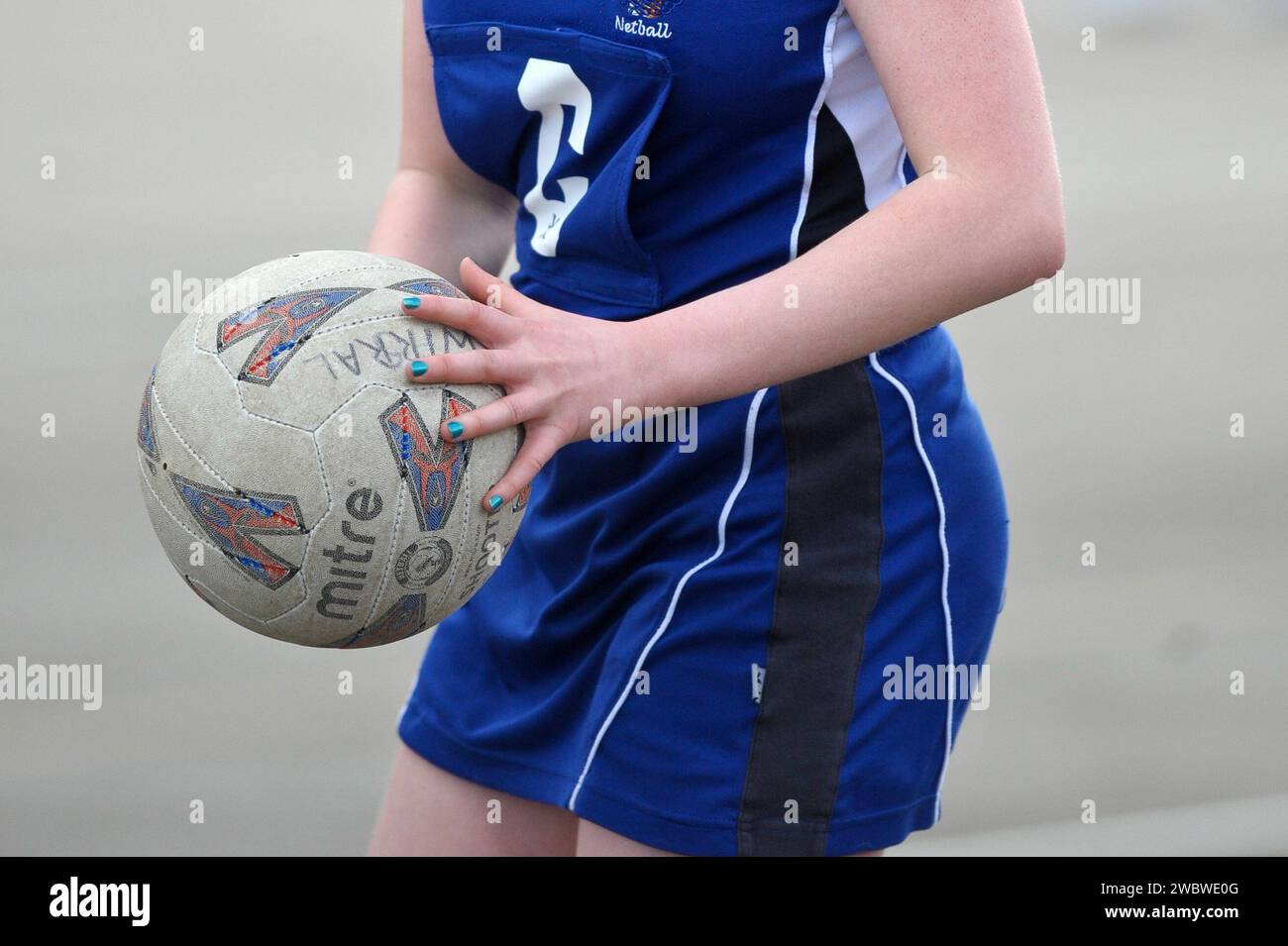Netball player hi-res stock photography and images - Alamy