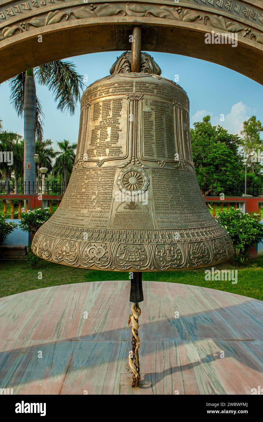 10 02 20005 Vintage huge bell adjacent to Mulagandhakuti Vihara at ...