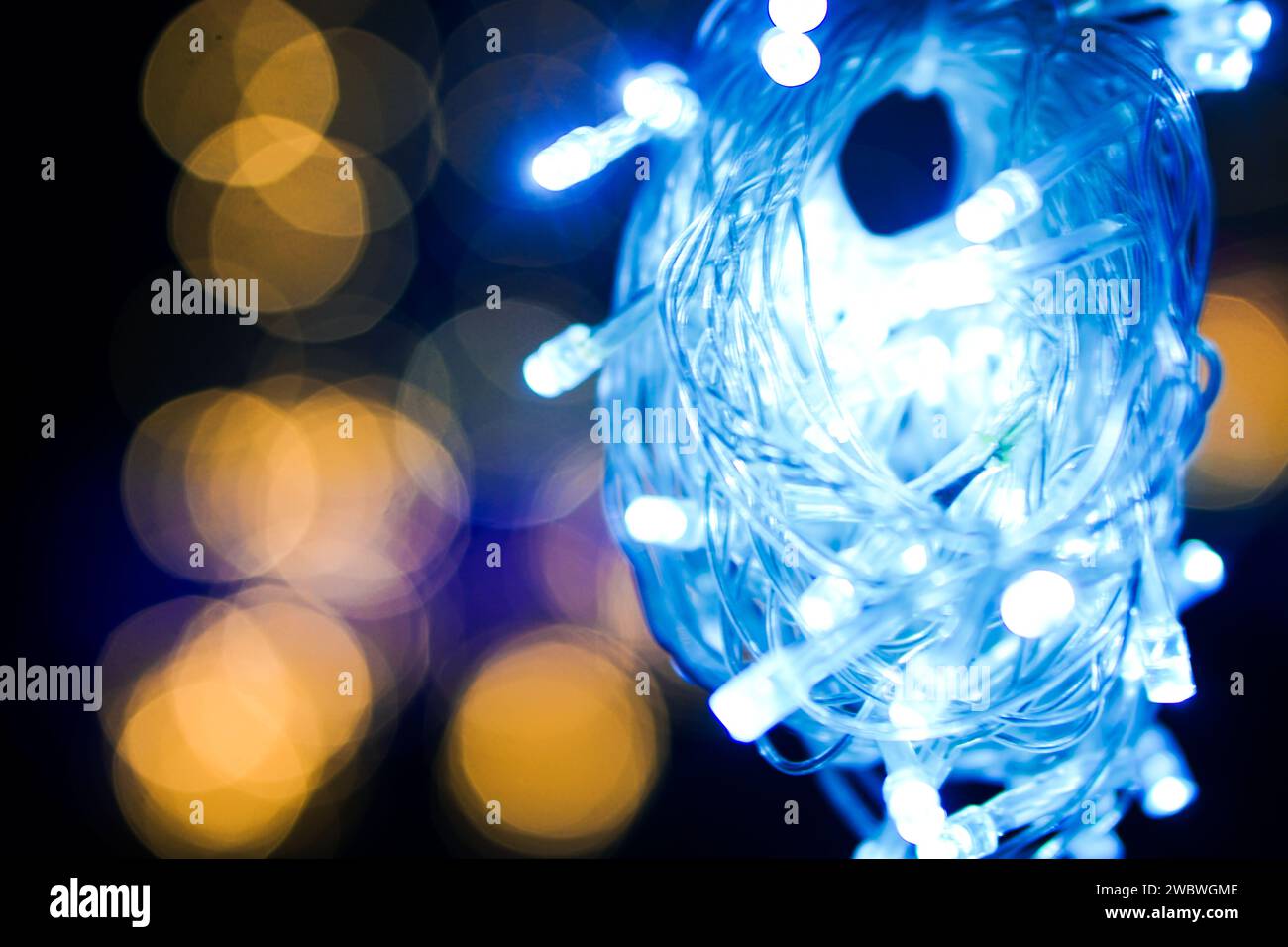 Defocused abstract background with shiny sparkles with bright backlight ...