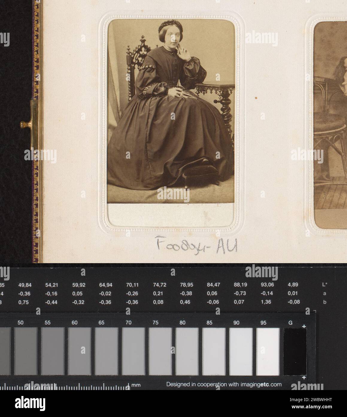 Portrait of a sitting young woman, Franz Wilhelm Deutmann, 1899 - 1904 ...