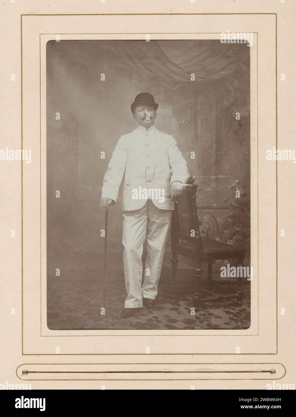 Portrait of a man with mustache and bowler hat, referred to as Dirk de Roever, Nicolaas ...