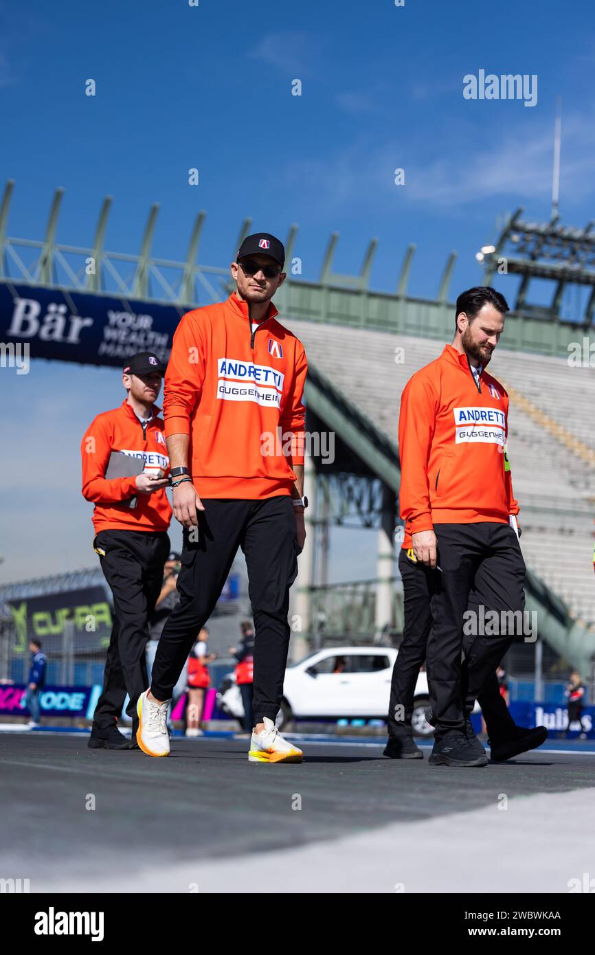DENNIS Jake (gbr), Andretti Global, Porsche 99X Electric, portrait ...