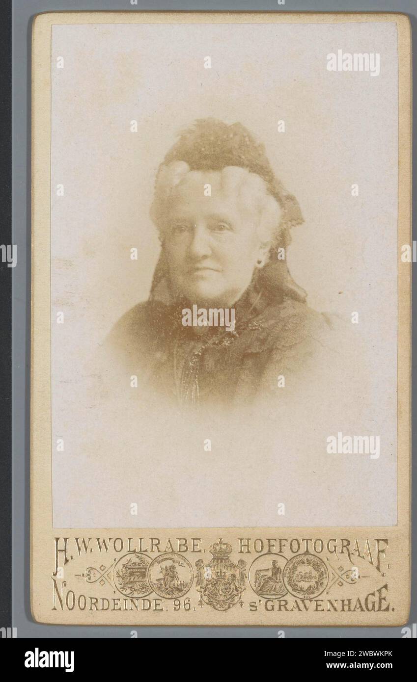 Portrait of an unknown old woman, Heinrich Wilhelm WollraBe, 1880 - 1910 Photograph. visit card ...