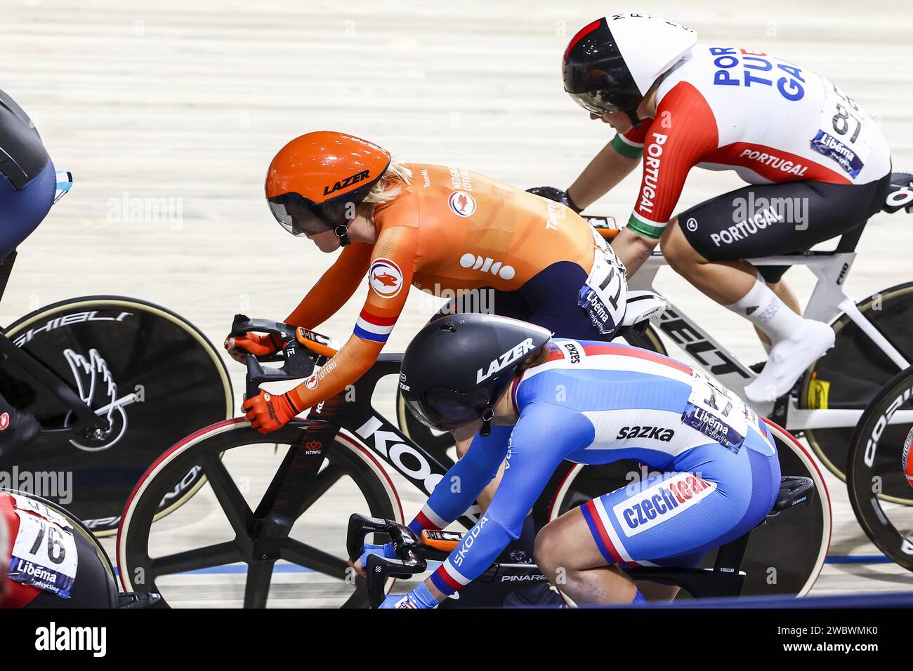 APELDOORN - Marit Raaijmakers during the omnium elimination race on the ...