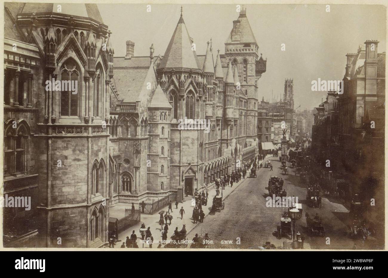 Royal Courts of Justice in Londen, George Washington Wilson, c. 1870 ...