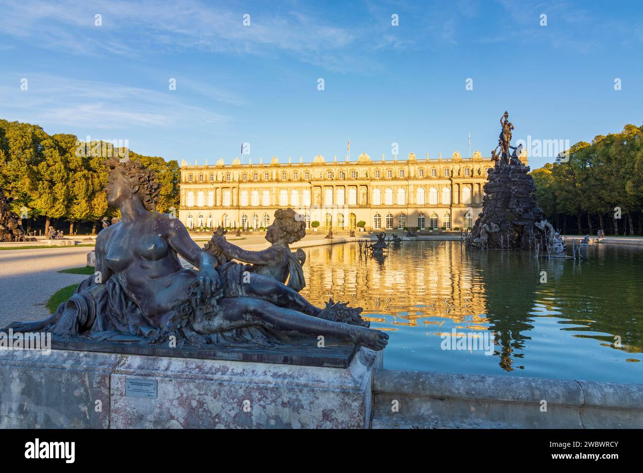 Chiemsee: palace Neues Schloss Herrenchiemsee Castle, formal garden ...