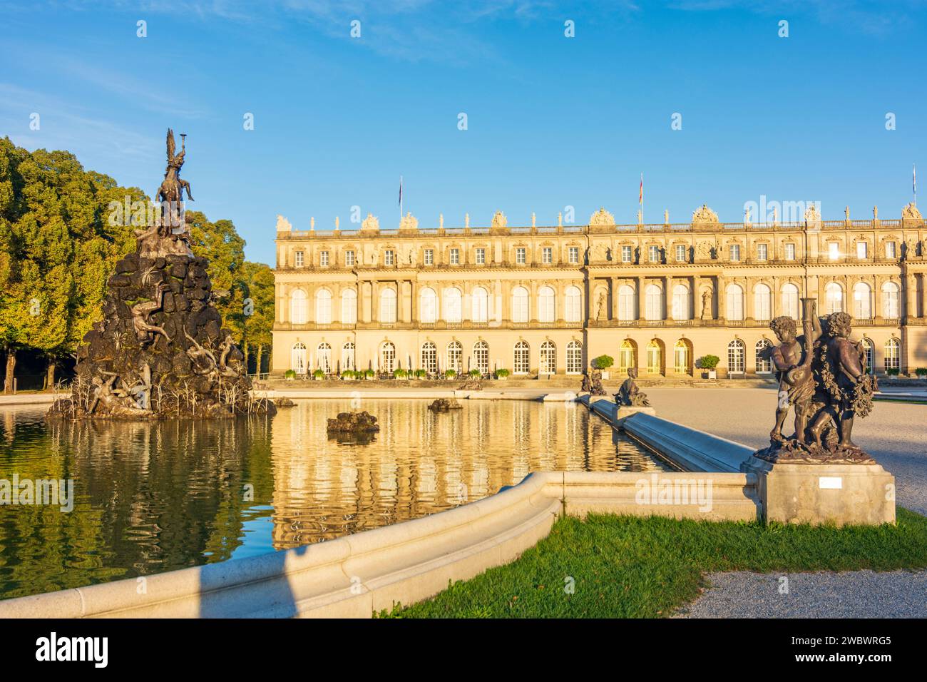 Chiemsee: palace Neues Schloss Herrenchiemsee Castle, formal garden ...
