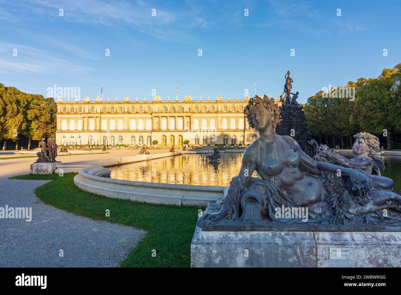 Chiemsee: palace Neues Schloss Herrenchiemsee Castle, formal garden ...