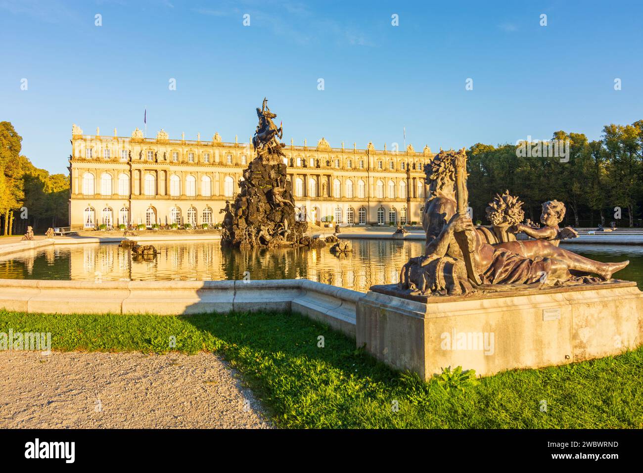 Chiemsee: palace Neues Schloss Herrenchiemsee Castle, formal garden ...