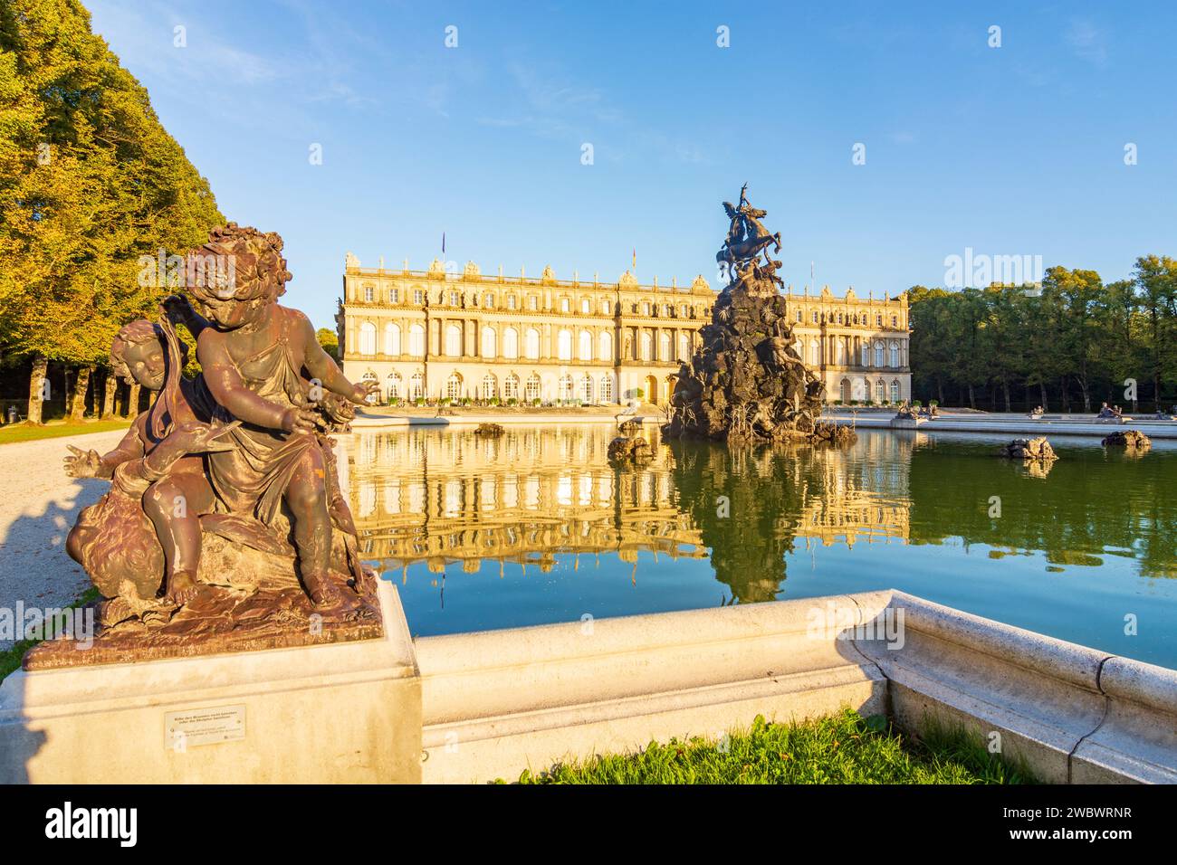 Chiemsee: palace Neues Schloss Herrenchiemsee Castle, formal garden ...